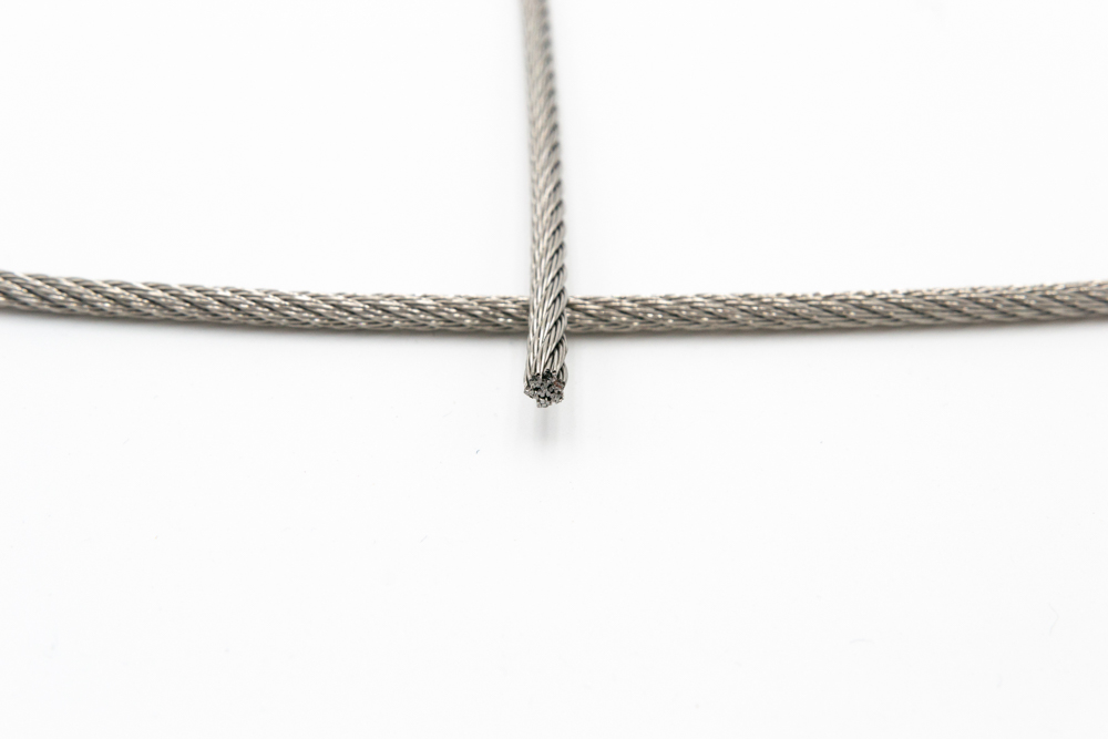 Cablu de otel cu invelis de plastic 2/3 mm, art. 2023 - Fabrica de plase